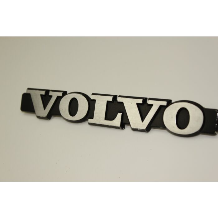 Emblem Volvo letters large
